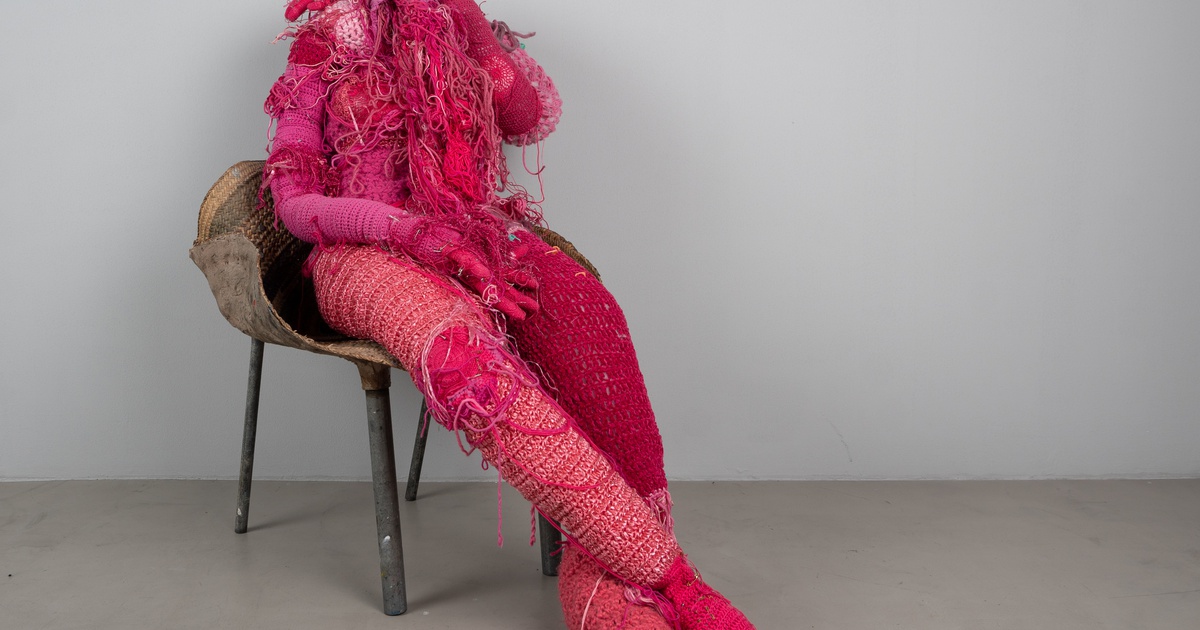 Elham Shafaei - Exhibitions | Aisha Alabbar Gallery